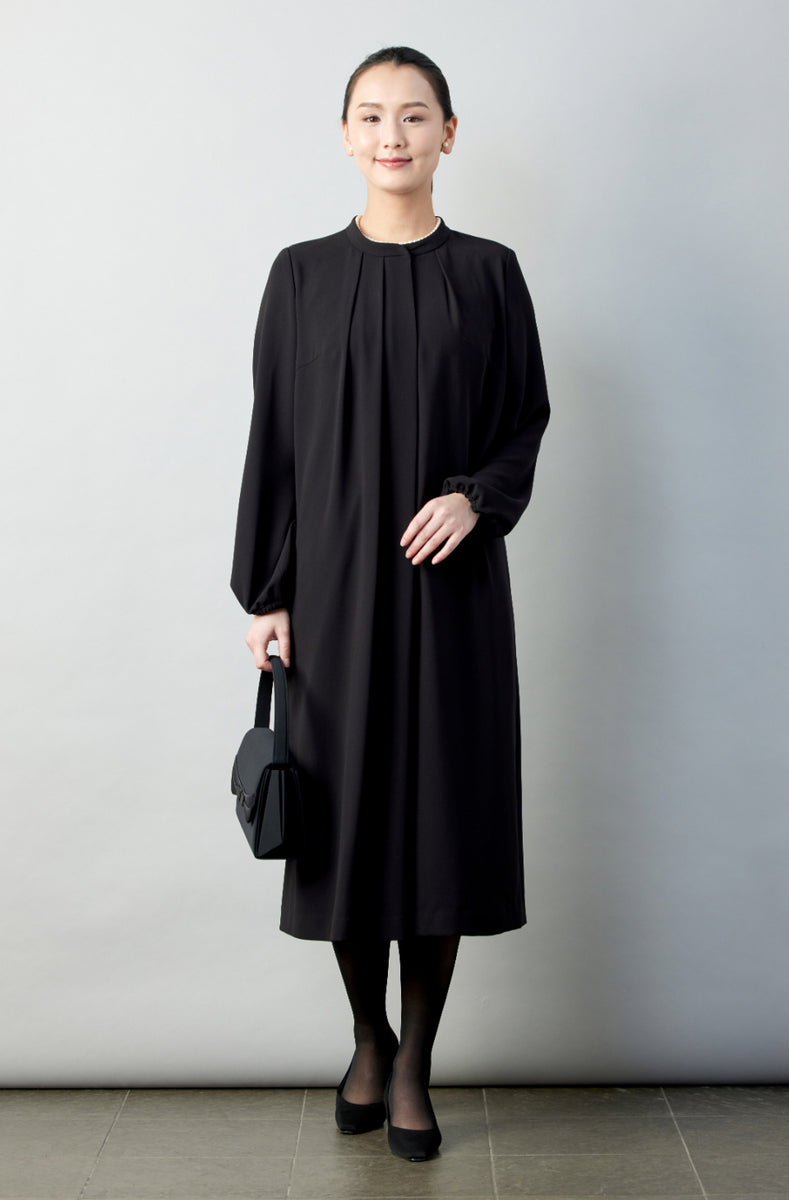 ブラックフォーマル リボンベルト付ワンピース 440606 – MONOIR（モノワール）